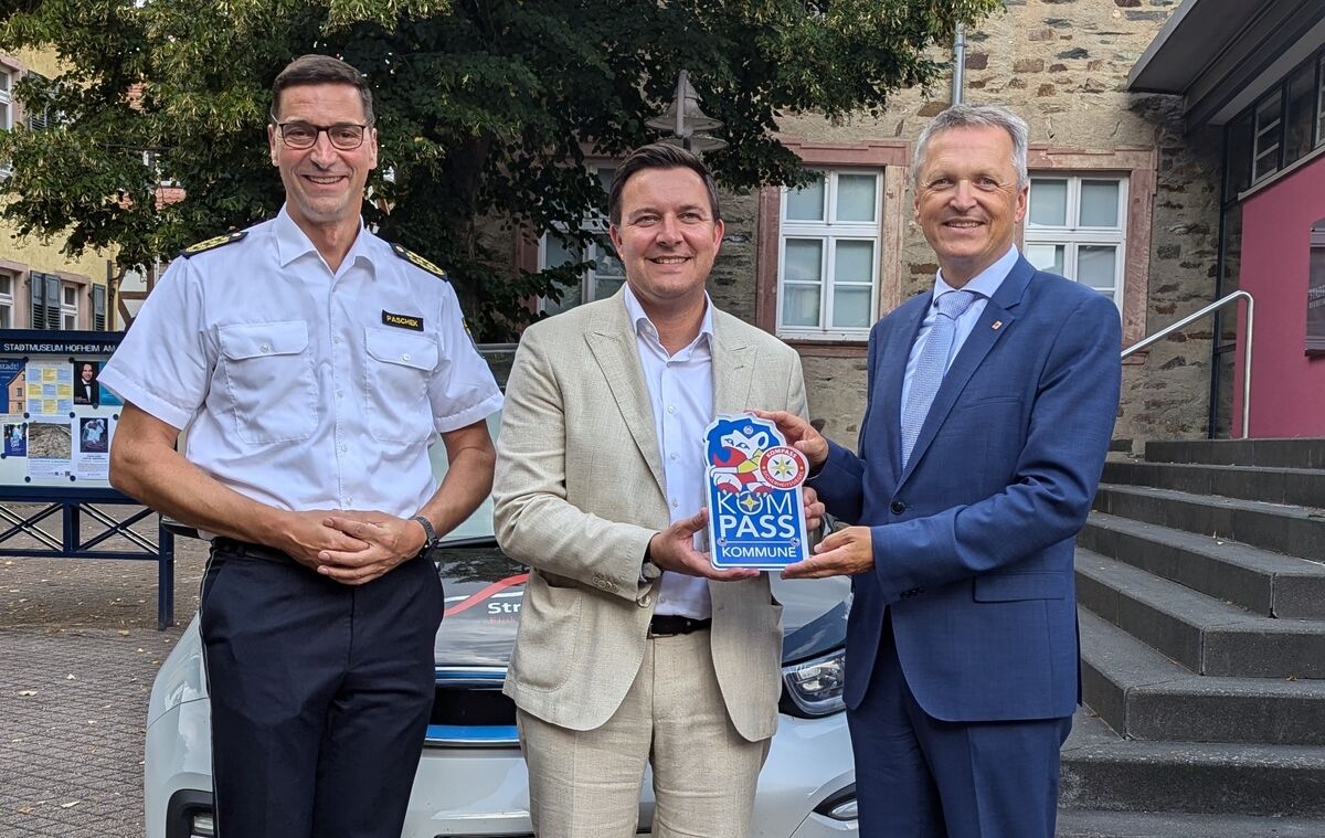 Stadt Hofheim am Taunus erhält KOMPASS-Sicherheitssiegel | innen.hessen.de